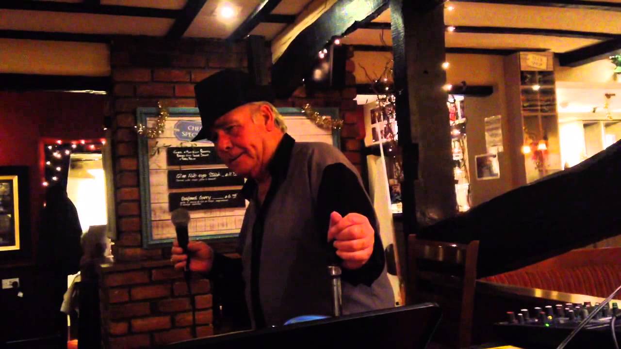 Dean martin (Tom Marr) tribute - YouTube