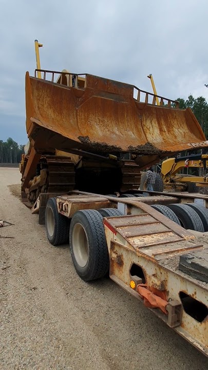 loading a D8 expert operator - YouTube