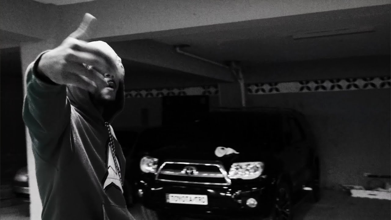 FUTURA LEYENDA - PRENDO UNO (VIDEO OFICIAL) - YouTube