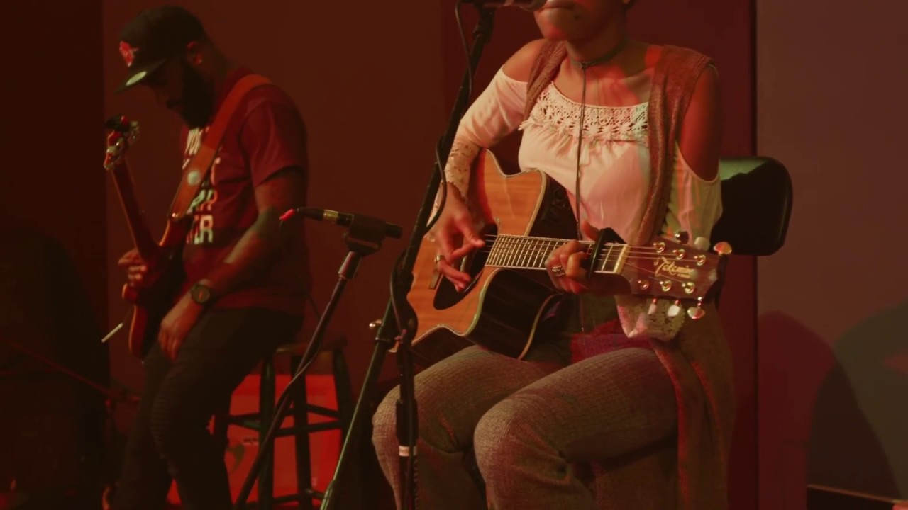 Shanice Green - Something's Got a Hold on Me (live) - YouTube