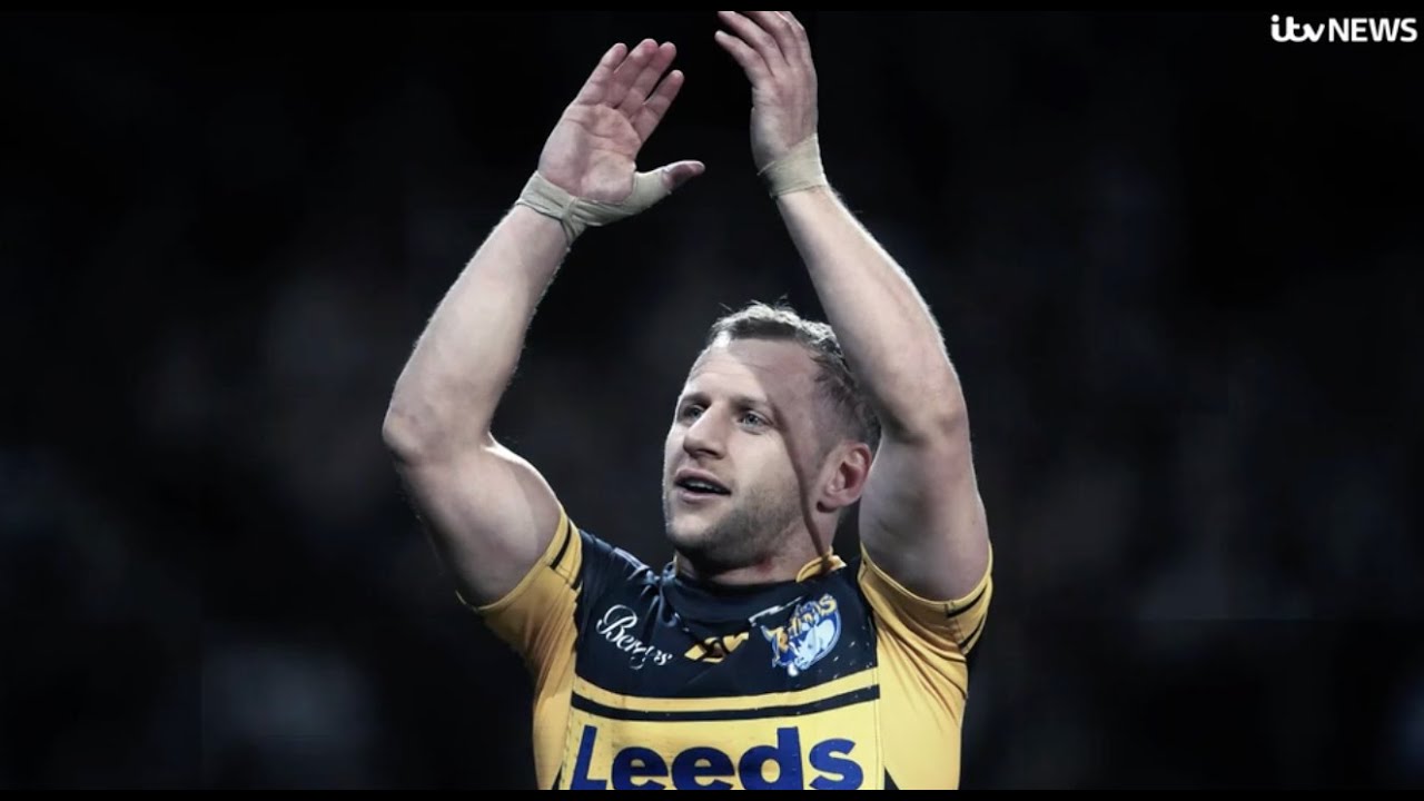 Thousands line the route of Rob Burrow's funeral cortege - YouTube