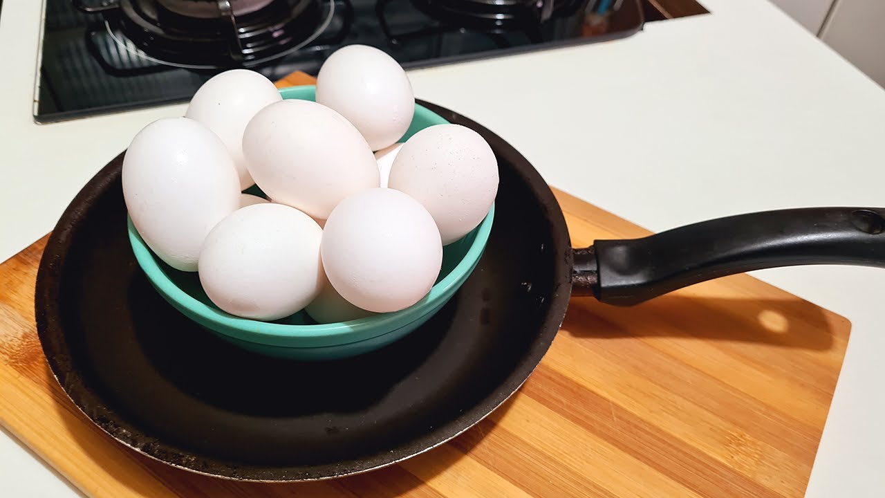 como fritar ovo do jeito certo sem furar ele - YouTube