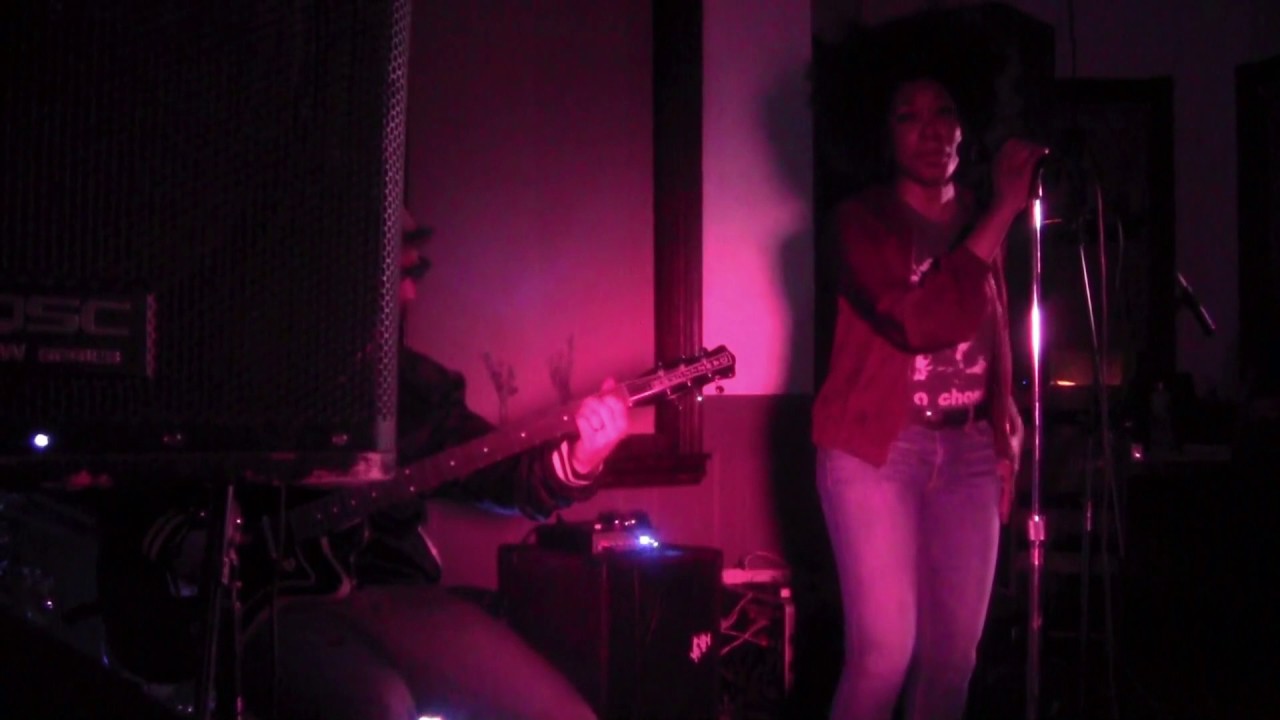 DONN T "Rainbow Girl" remix w/ Jake Morelli (on guitar) - Front St Cafe ...