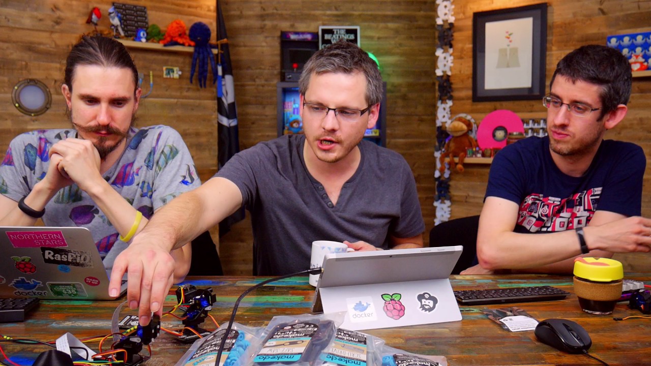 Bilge Tank 065 - Pan-Tilt HAT, Automation pHAT, makedo and books! - YouTube