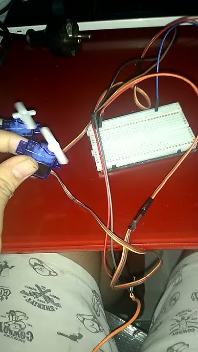 Kontrol 2 servo dengan arduino - YouTube