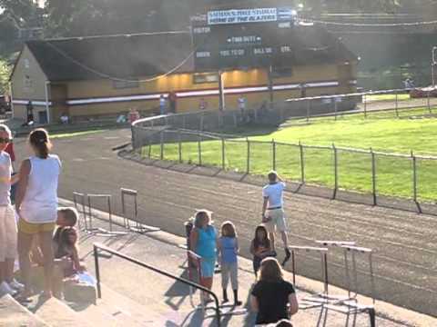 RUNBOY! 2 min 14 sec 800 m Open (5-14-2010 Boone Home Meet)