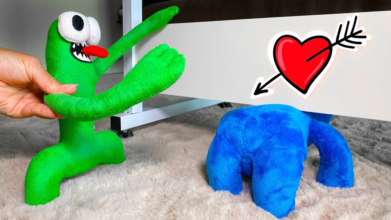 Blue x Green 20 Ways to Scare Rainbow Friends Plush - YouTube