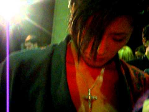 100911 Bunraku premiere - Gackt on red carpet [1] - YouTube