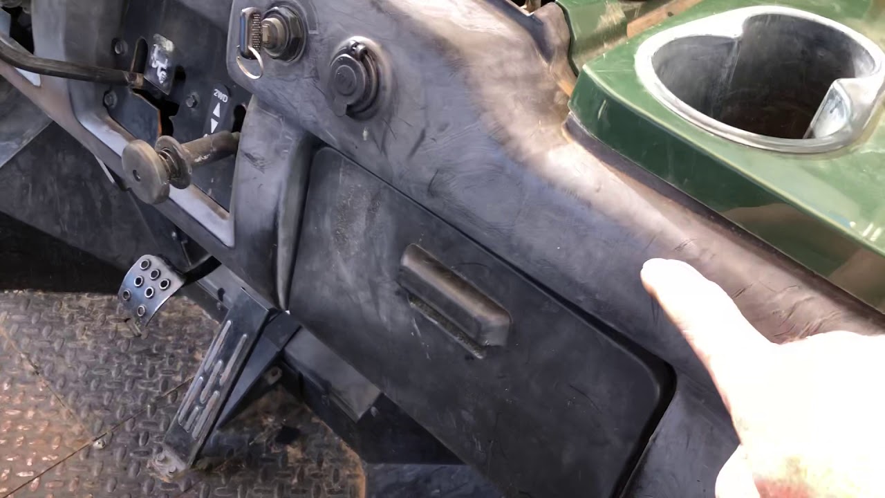 Restoring sun faded plastic - YouTube