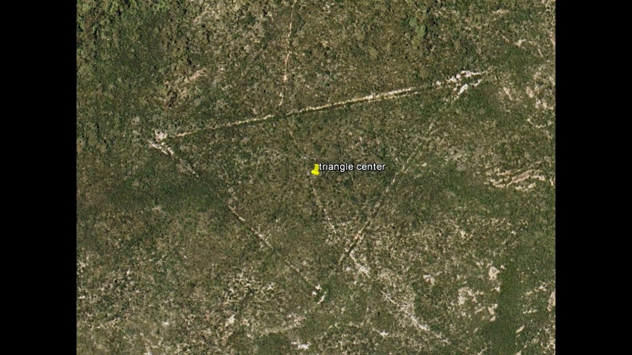Mysterious Triangle near Sydney Australia - YouTube