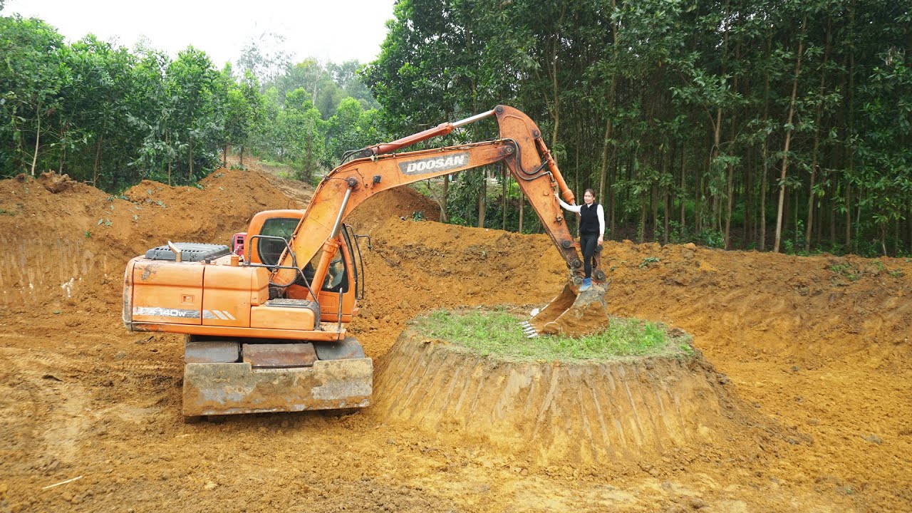 Use Large Excavator & Truck To Dig The Fish Pond - Fish Farming | My ...