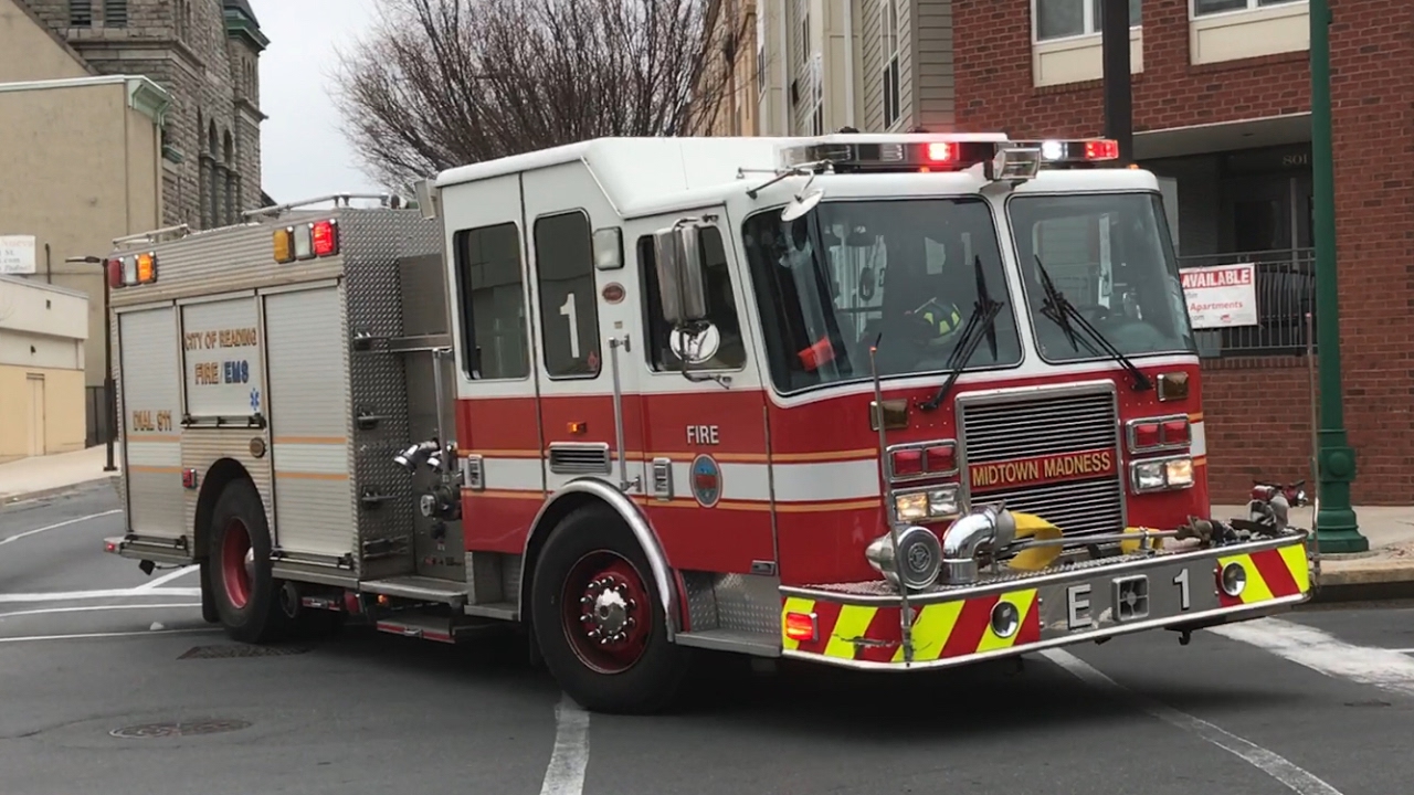 Reading Fire Department Engine 1 & Medic 2 Responding 3/26/17 - YouTube
