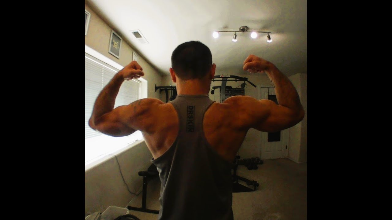Post workout flex || Peaked biceps || Muscle worship - YouTube