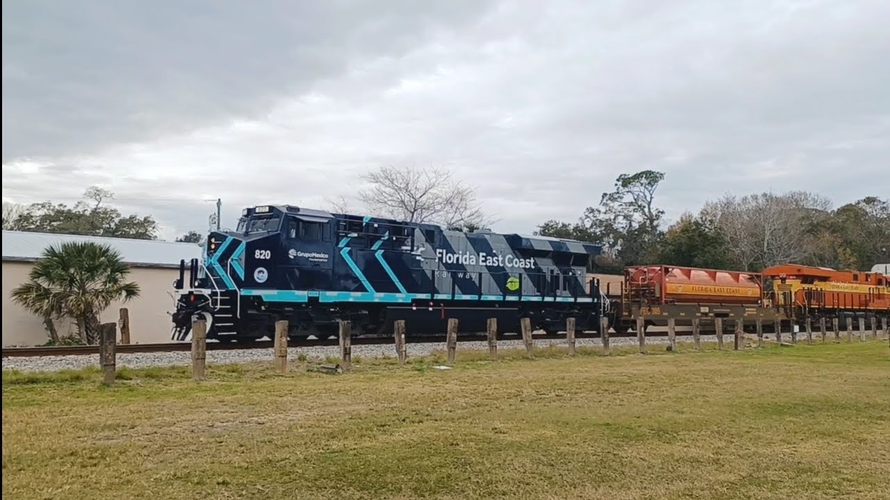 Florida East Coast #105 SB With New and Champion Color Scheme - YouTube
