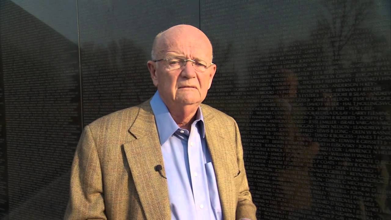 General Gordon R. Sullivan at the National Vietnam Veterans Memorial ...