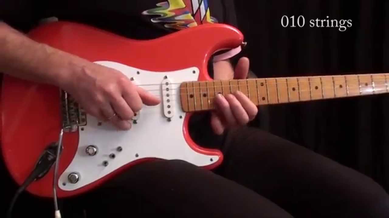 Sultans of Swing solo - side-by-side comparing 010 and 009 strings - YouTube