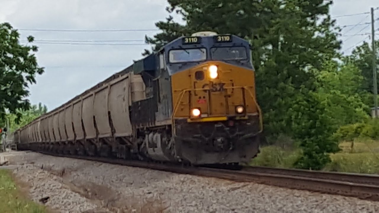 Rocky Mount Loads As G695-13 Heads North With A Mid Dpu 47 Cars Back ...