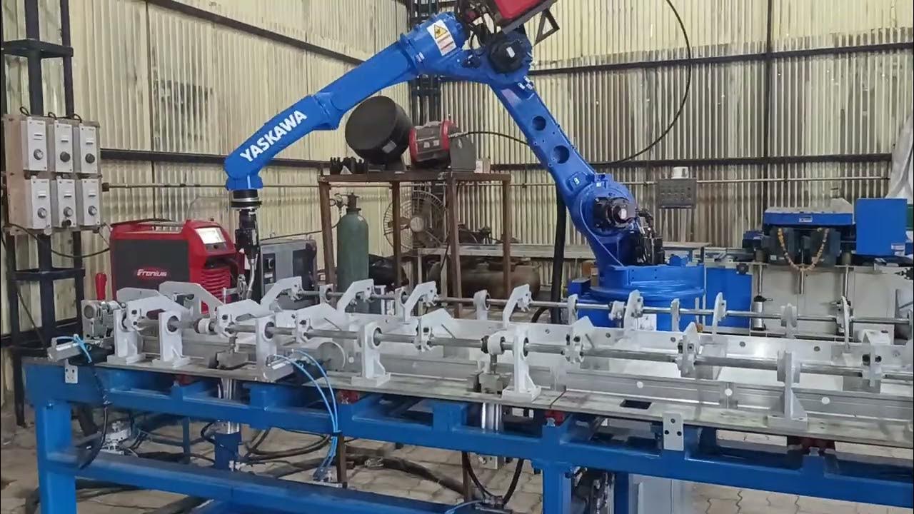 Yaskawa robot aluminum welding with Fronius power source - YouTube