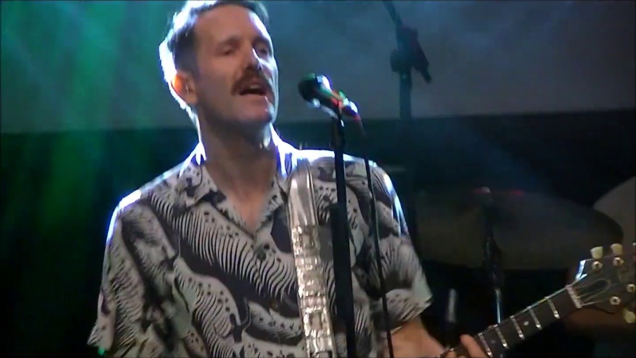 Ash - Buzzkill (Live in Cork 2018) - YouTube