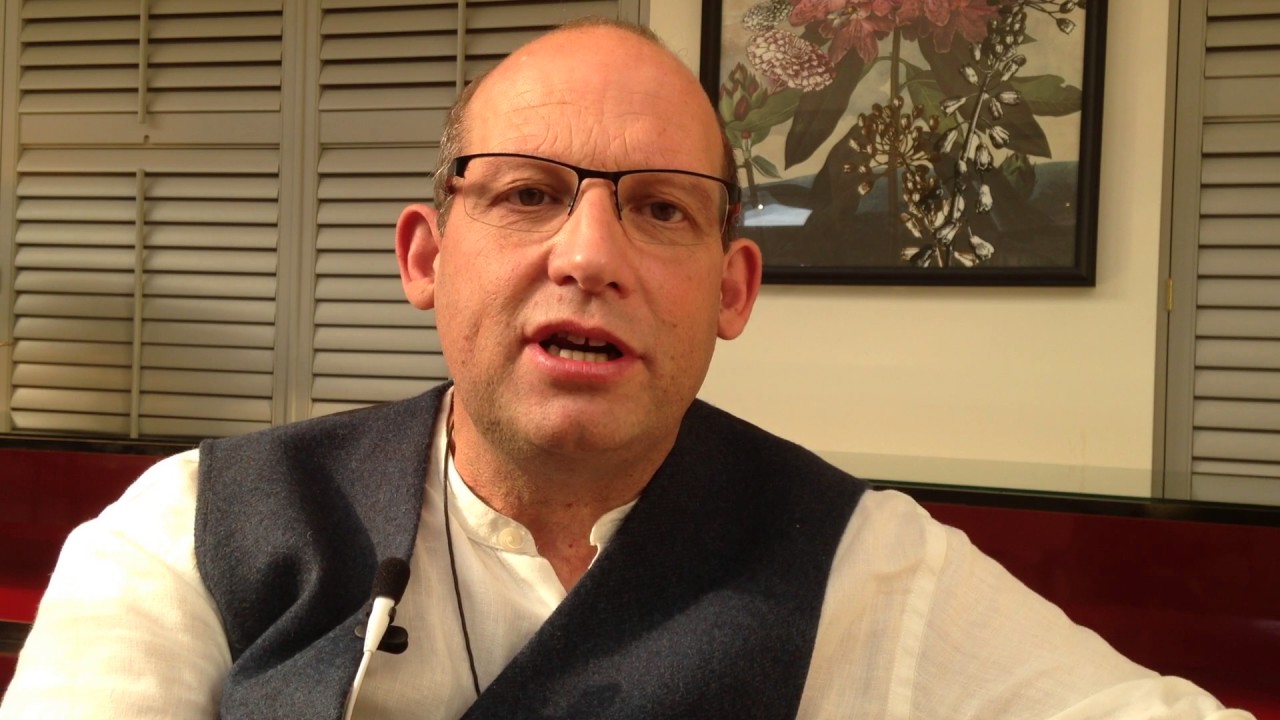 Simon Tandy - YouTube