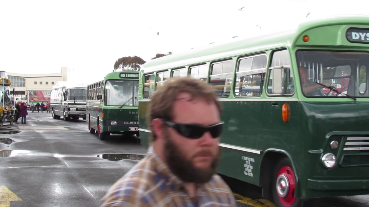 Dysons Bedford SB Comair at Sandown 2013 - YouTube