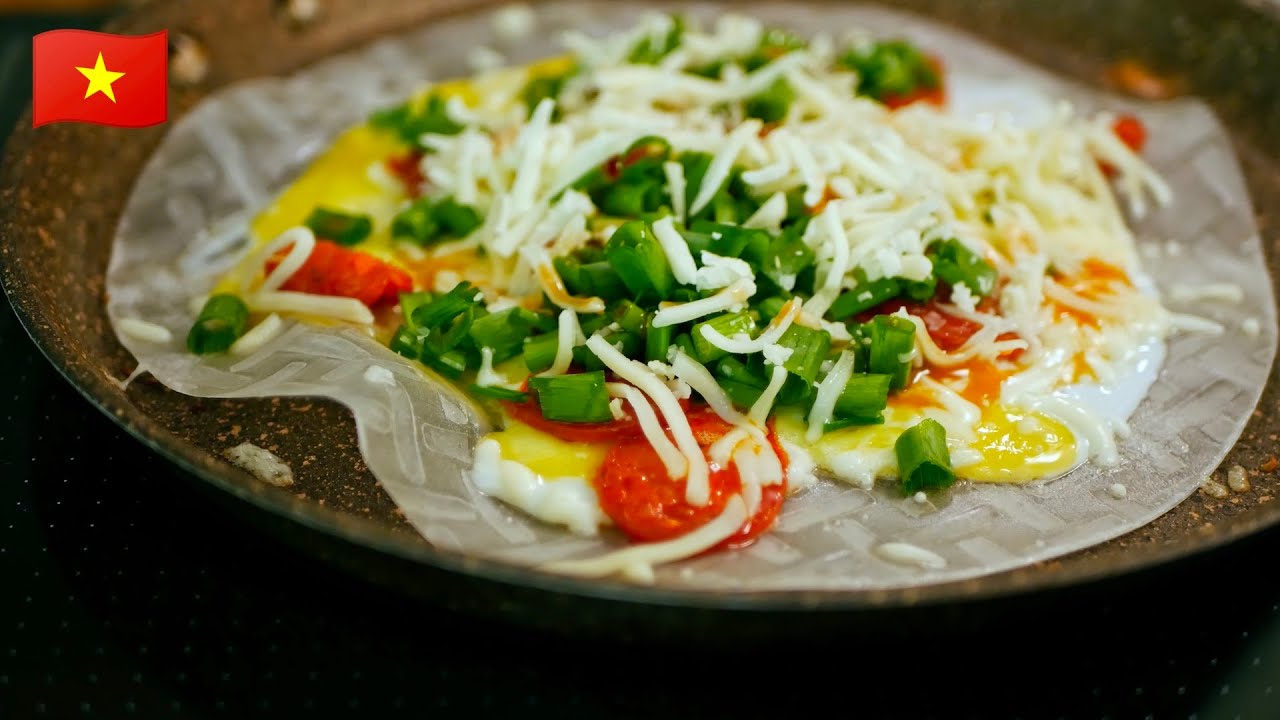 Vietnamese Pizza | Grilled Rice Paper With Egg, Meat, and Condiments ...