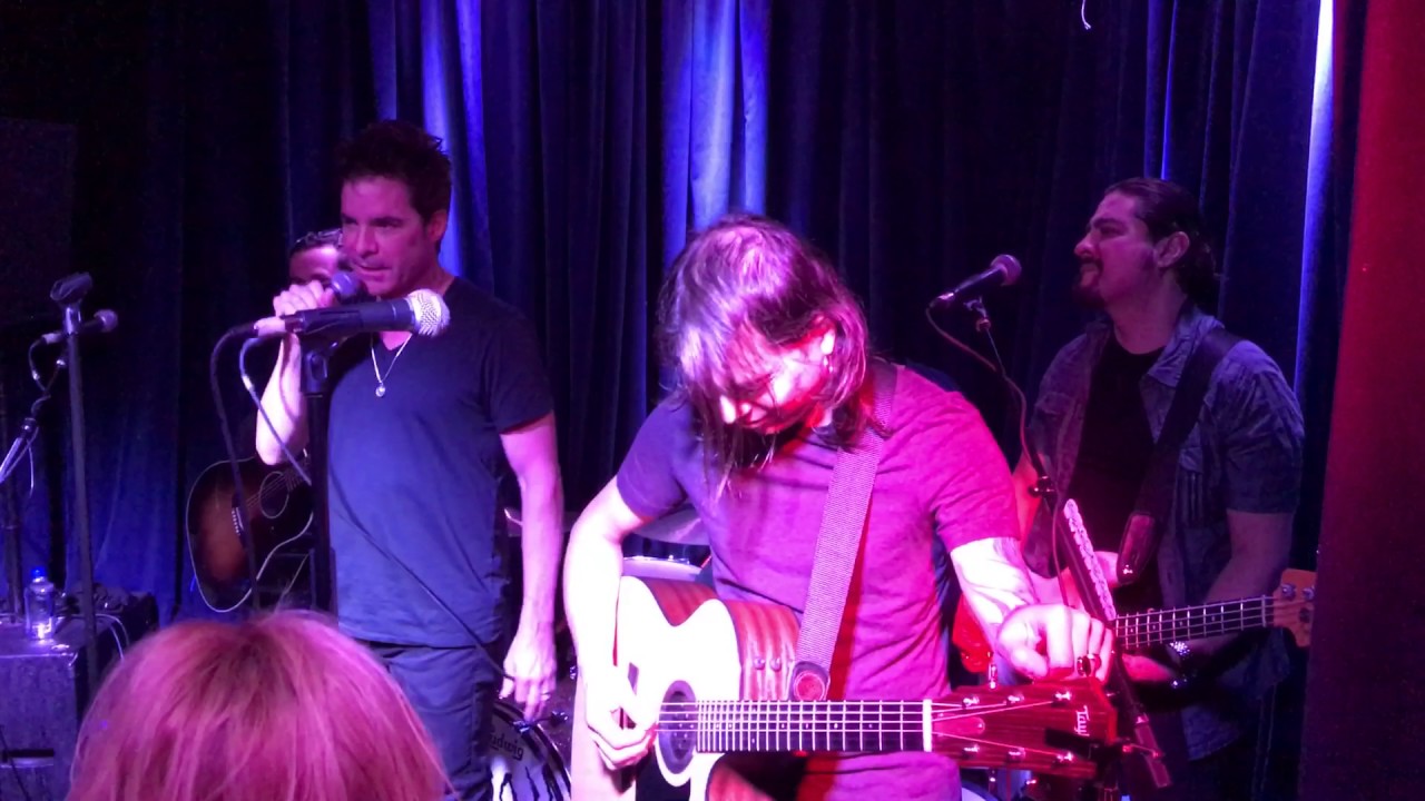 Train "Meet Virginia" Berlin Bar NYC 1/27/17 - YouTube