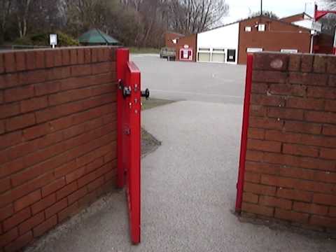 Lock-tec Adjustable Speed Pedestrian Gate closer and Child Safety Gate ...