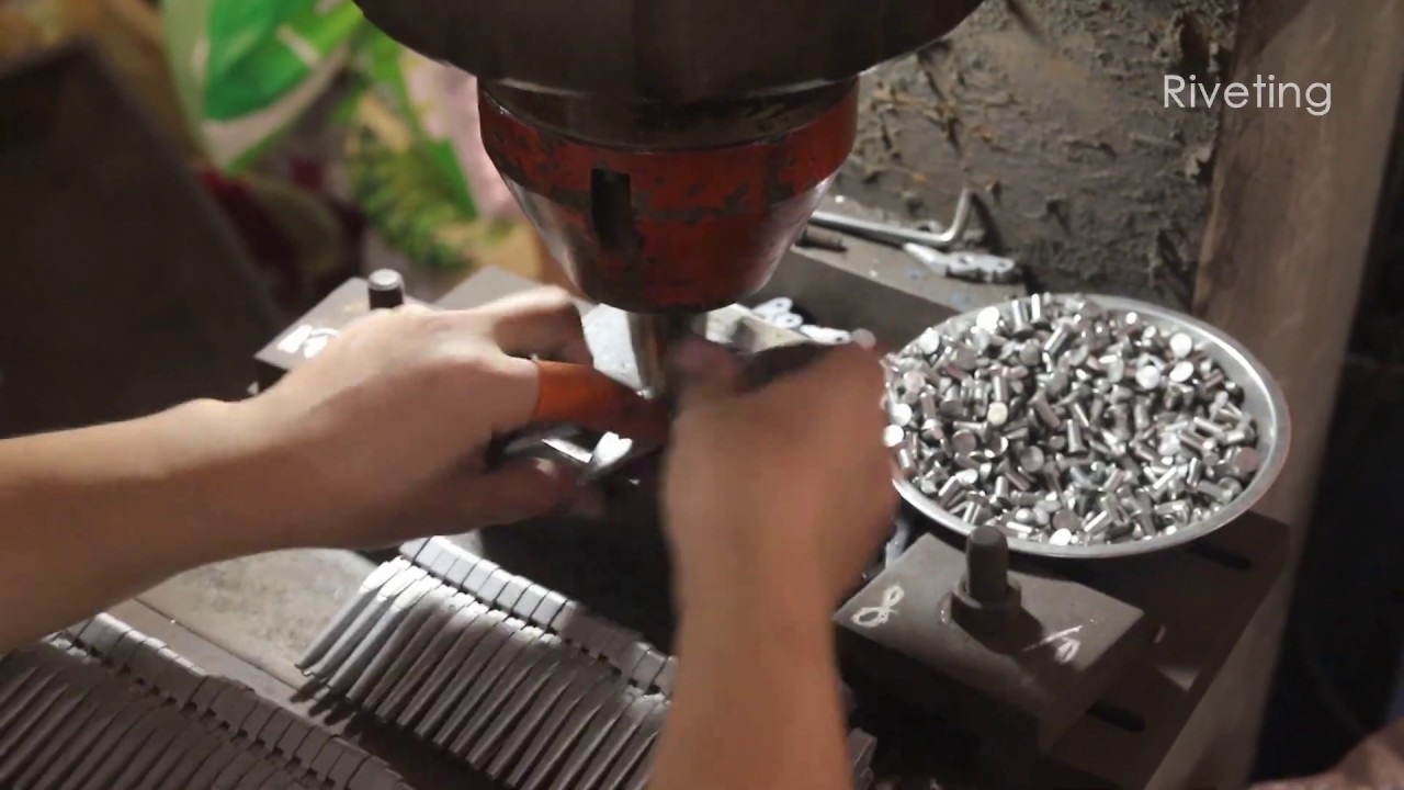 The production process of multi tool pliers in Chamfun - YouTube
