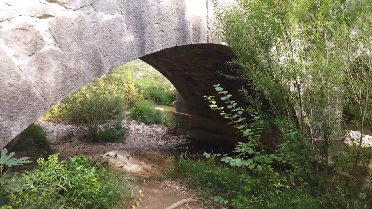 Le Caramy à Tourves dans la lumière - YouTube
