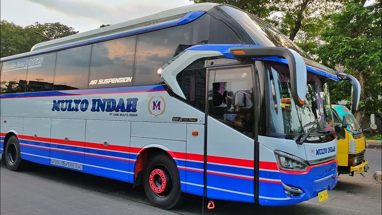 HUNTING BUS DI TERMINAL BAYANGAN PASAR REBO || H-1 MENJELANG IDUL ADHA ...