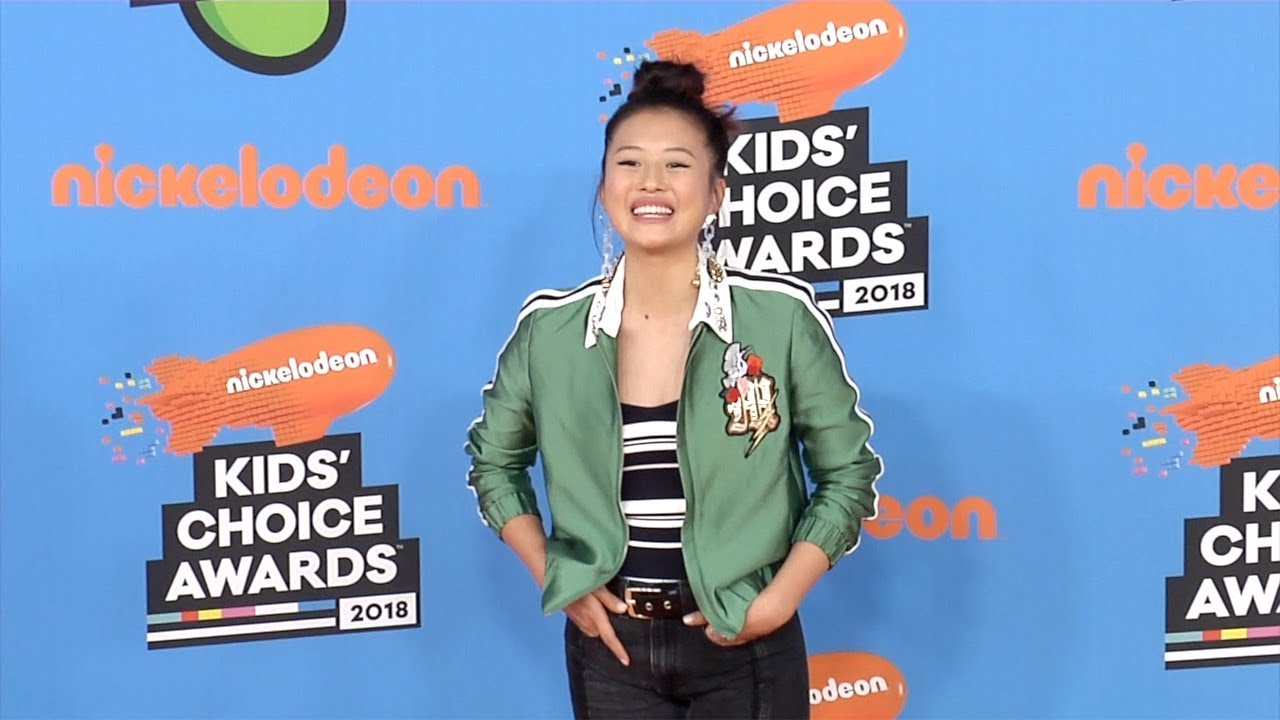 Haley Tju 2018 Kids' Choice Awards Orange Carpet - YouTube