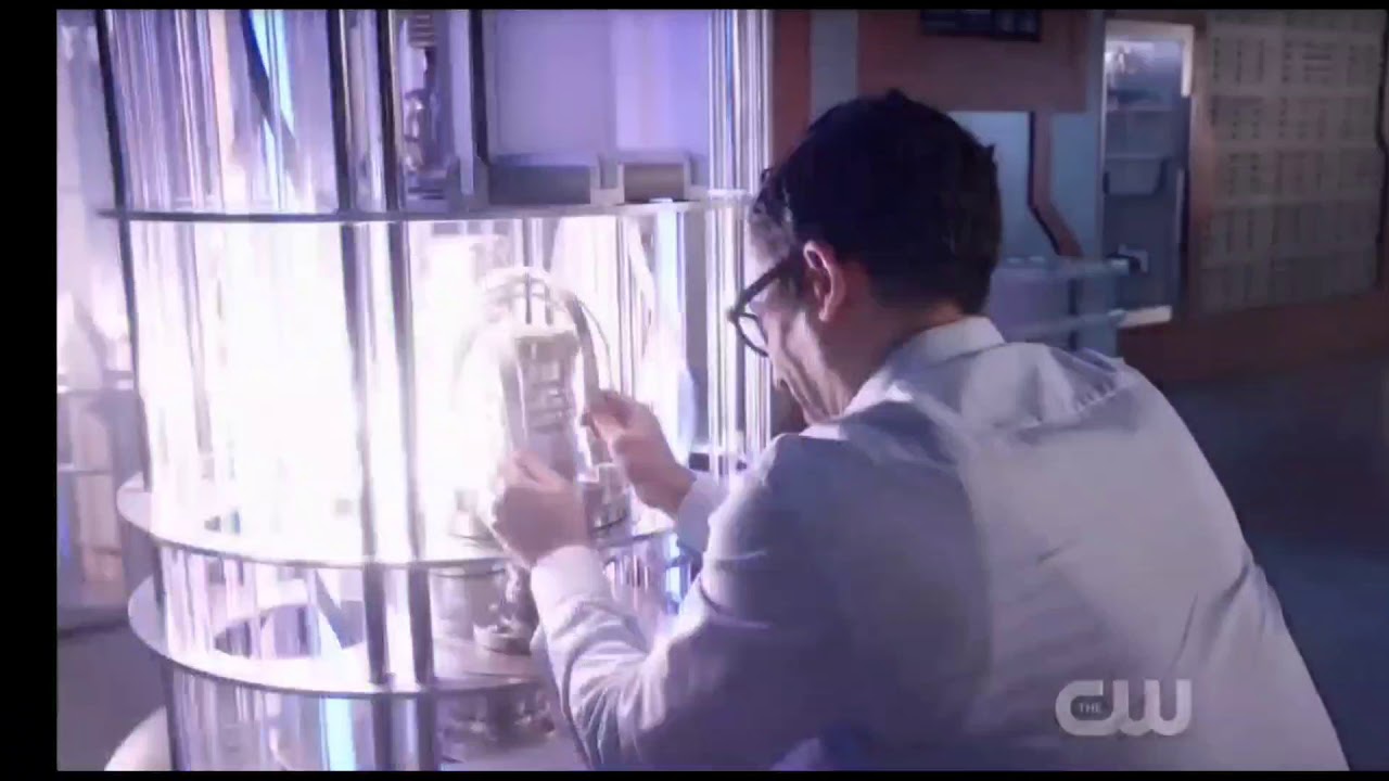 Legends of Tomorrow 5x12- Gary sees human Gideon - YouTube