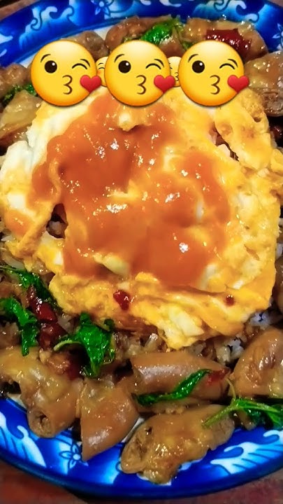 ผัดกระเพราไส้อ่อน Cooking Food Snorts ชีวิตชนบทบ้านๆ 😘😘 Youtube