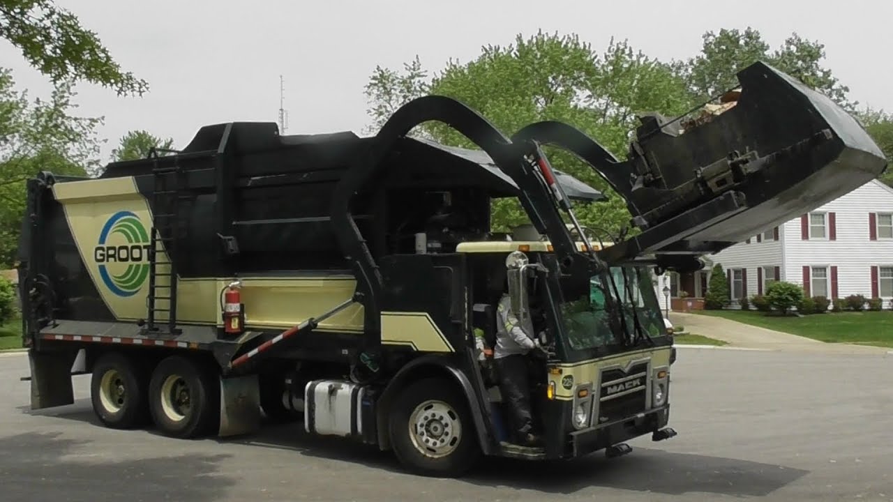 Ex-Allied Waste Groot Industries 2254 Mack LEU McNeilus Contender w ...
