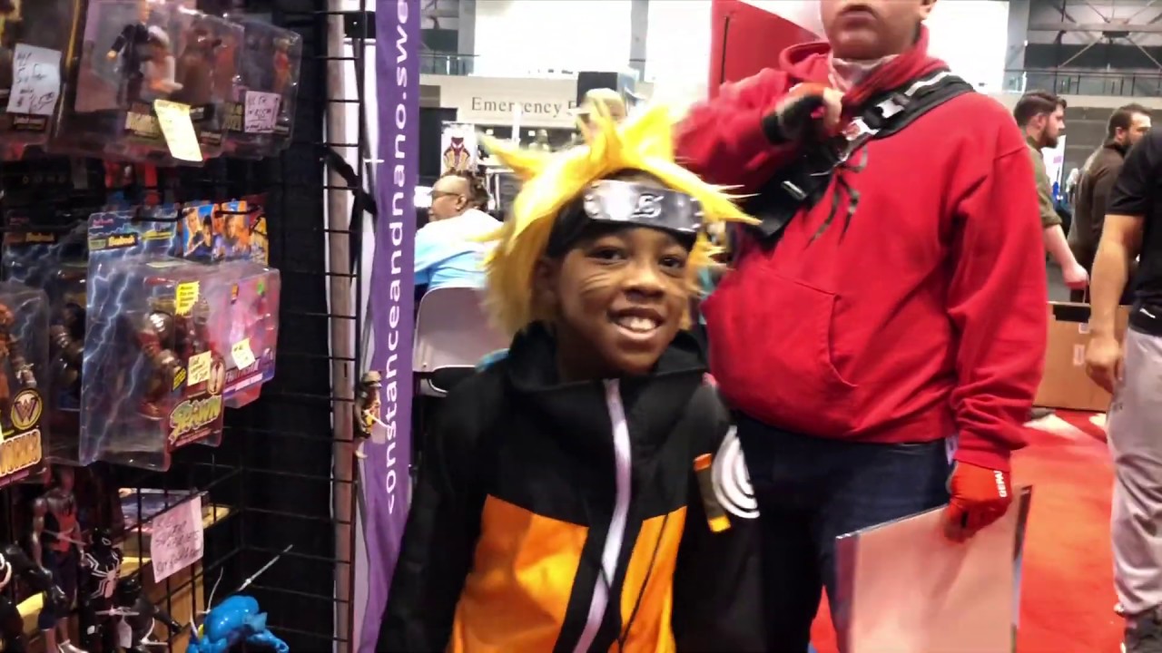 C2E2 Chicago Comic-con Day 3 Walkthrough Cosplay McCormick Place - YouTube