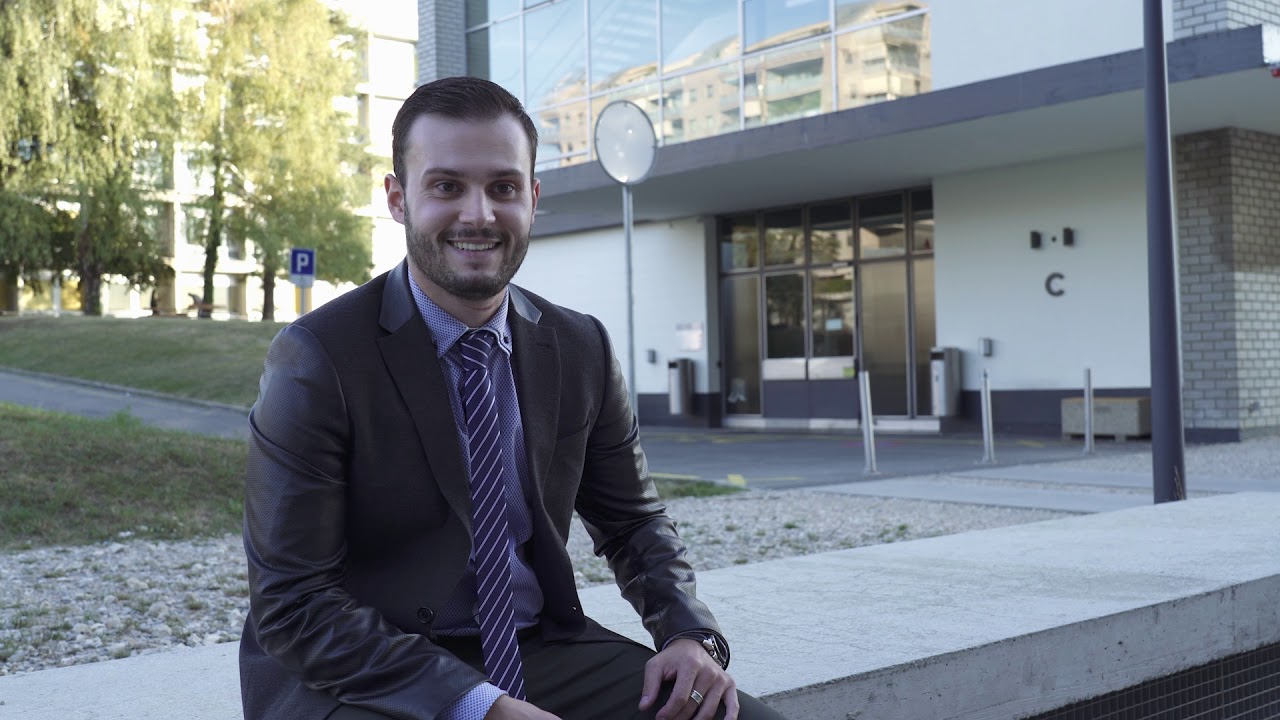 Interview étudiants HEG-Genève - 20 ans - YouTube