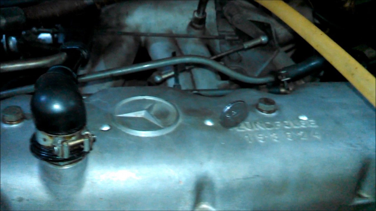 Mercedes Benz W114 250 CE Smooth running of the engine - YouTube