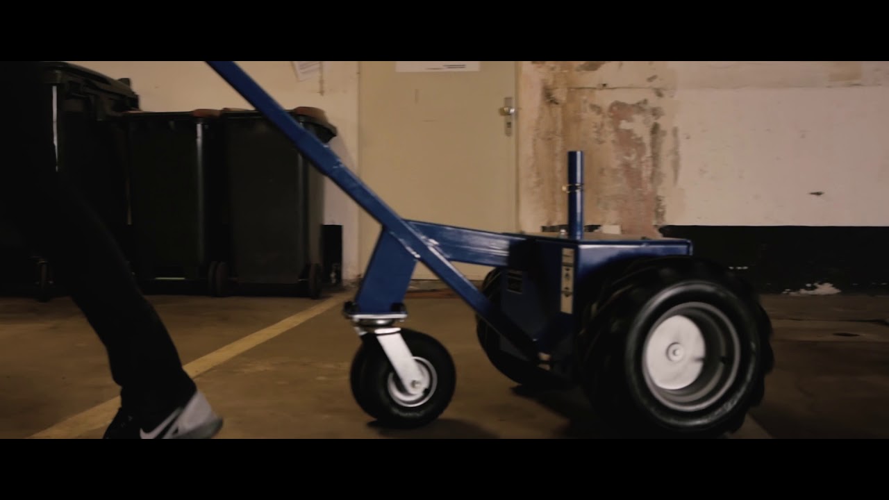 Remolcador eléctrico Multi Mover M18 - YouTube