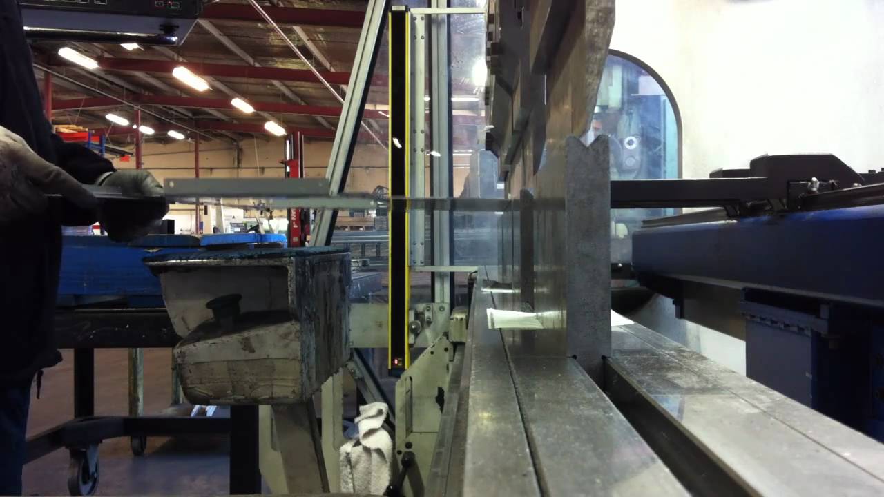 Davin Multi Stage Press Brake Folding - YouTube