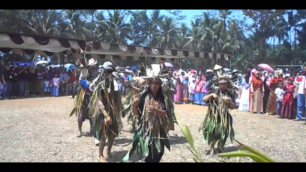 DAYAKAN cultural dance / Seni Tari Budaya DAYAKAN - YouTube