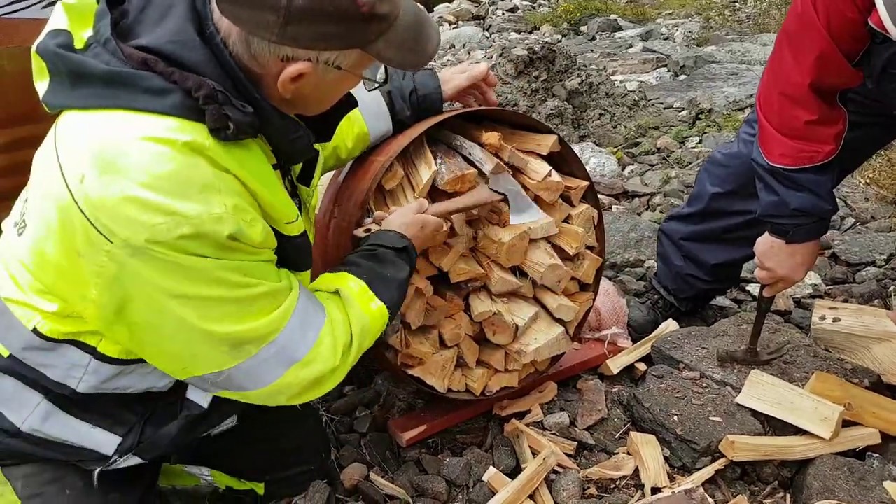 Tar extraction - Austevoll 2019 - YouTube