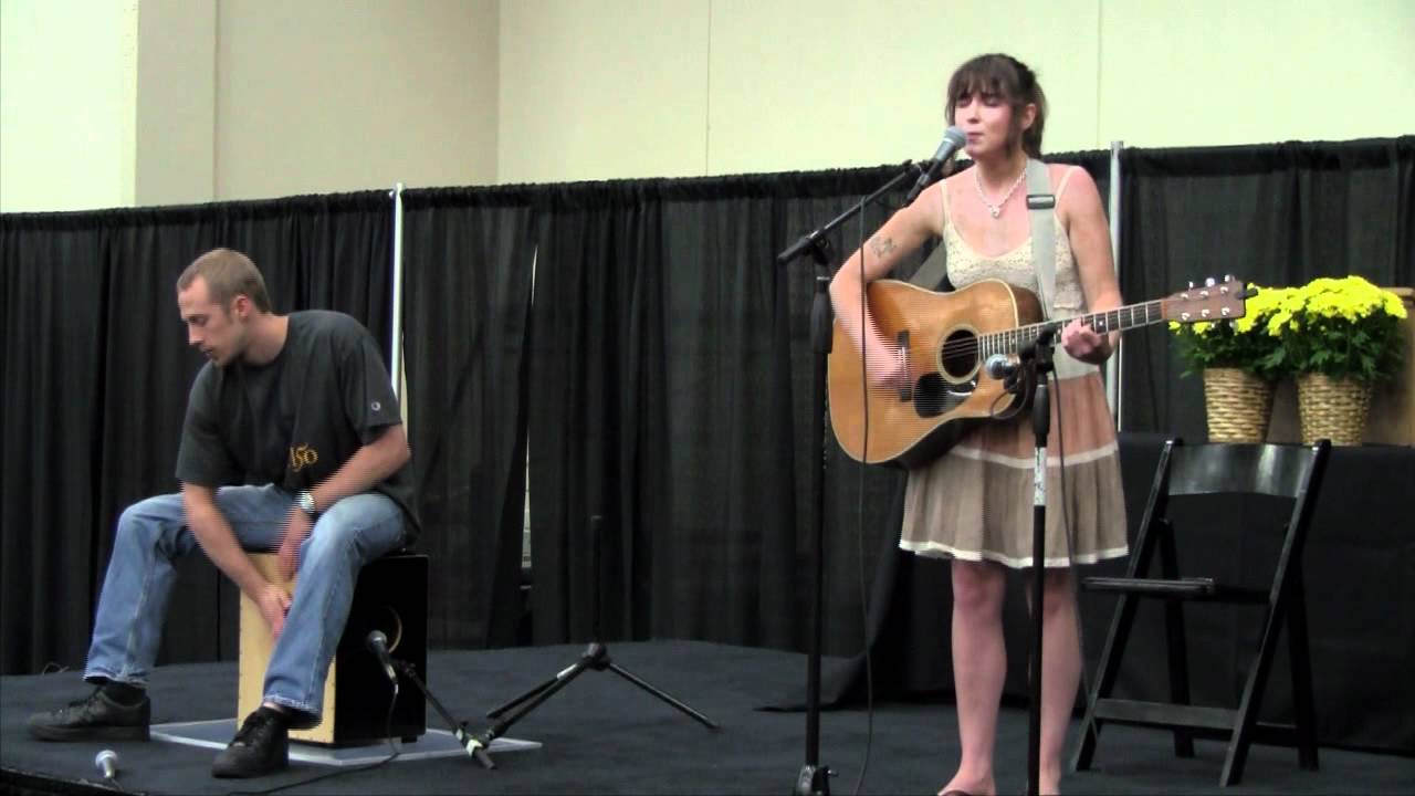 Lillie Lemon performs at Lakeland All-College Reunion - YouTube