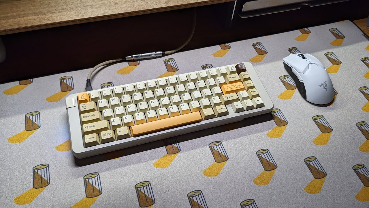 Space 65 R2, Cherry HG Blacks - YouTube