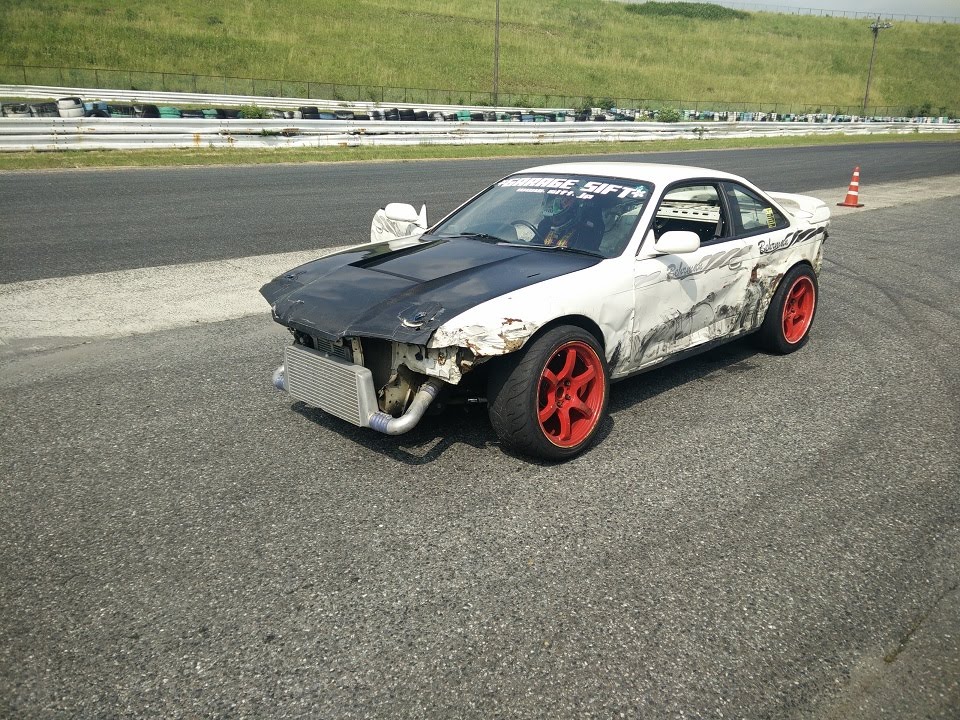 Katsuhiro Ueo Missile S14 Drifting at Autopolis - YouTube