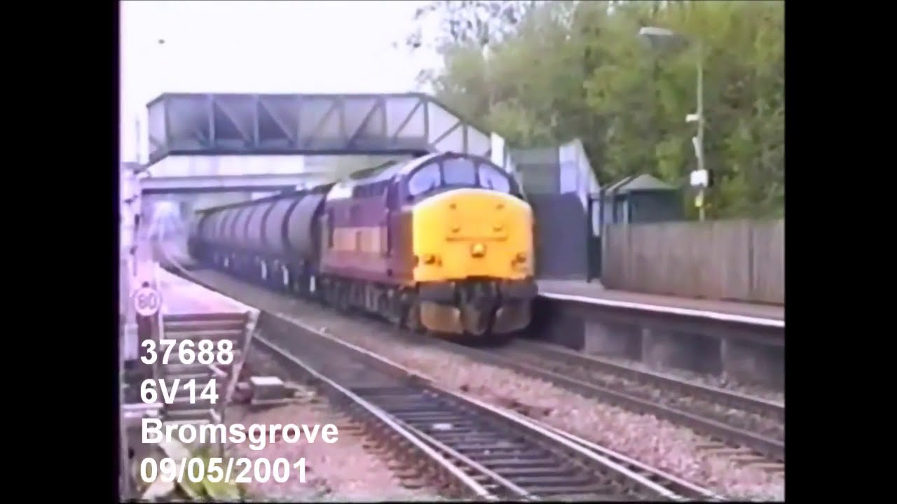 Class 37 37688 standing start in 2001 - YouTube