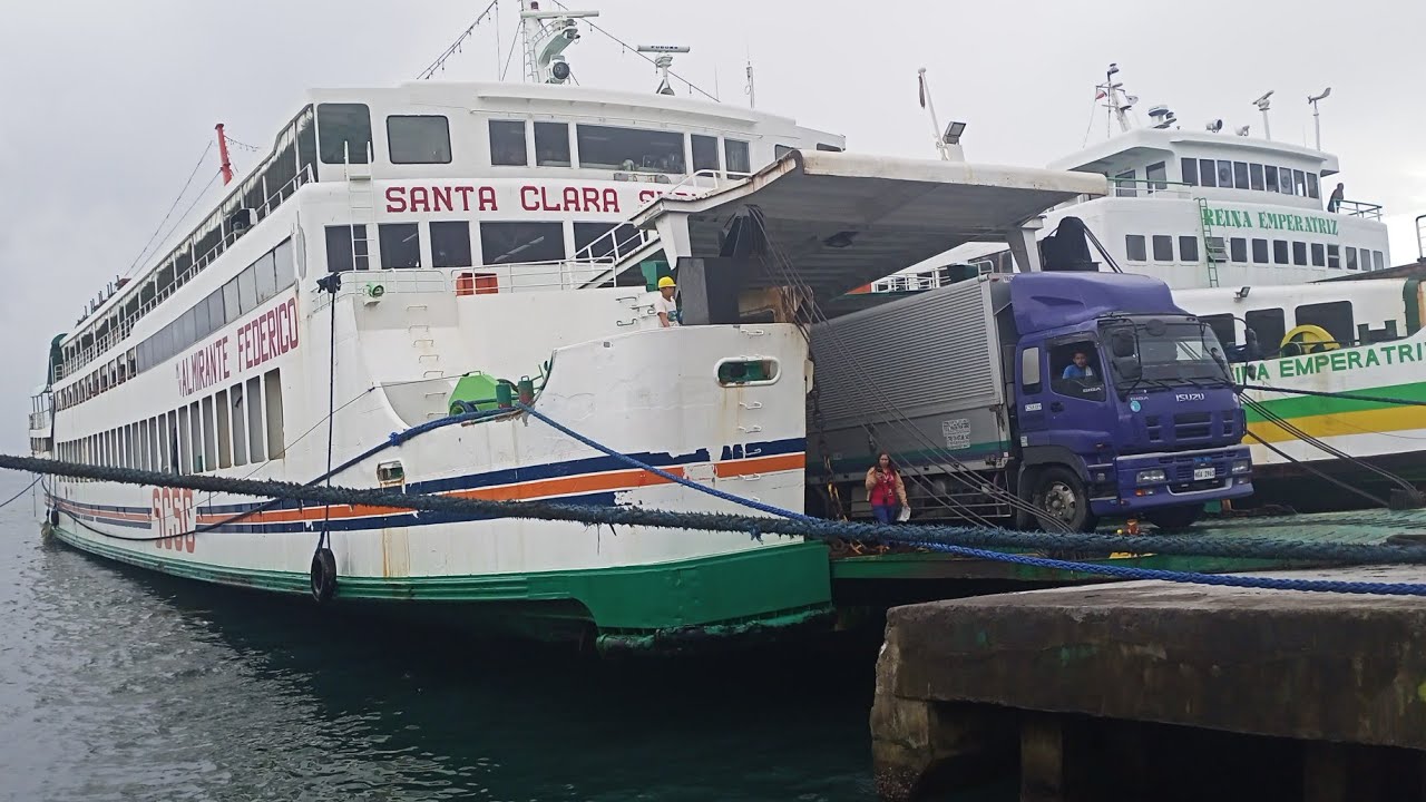 Santa Clara Shipping corp. Unloading vehicle - YouTube