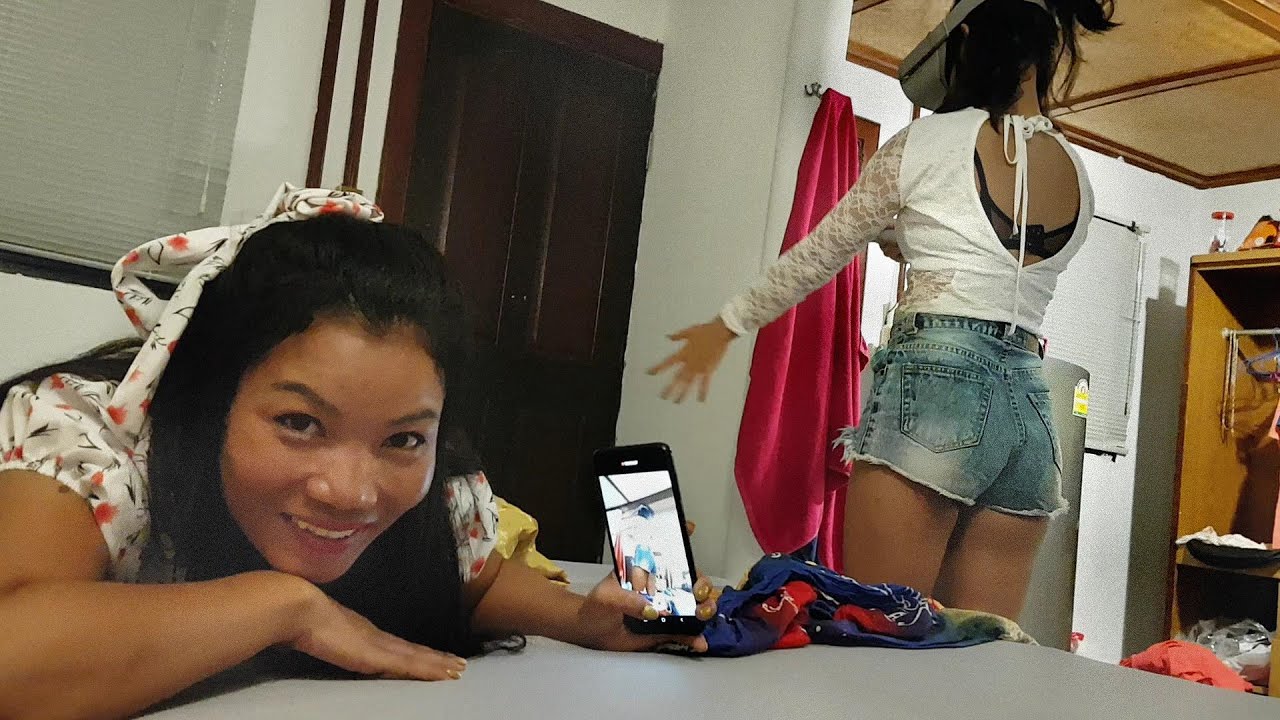 Two Girls and my Oculus Go VLOG 032 - YouTube