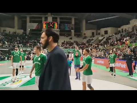 Amigo Selim Kurtulan Bursaspor Yörsan- Karşıyaka maçında üçlü çektiriyor #bursaspor #basketbol