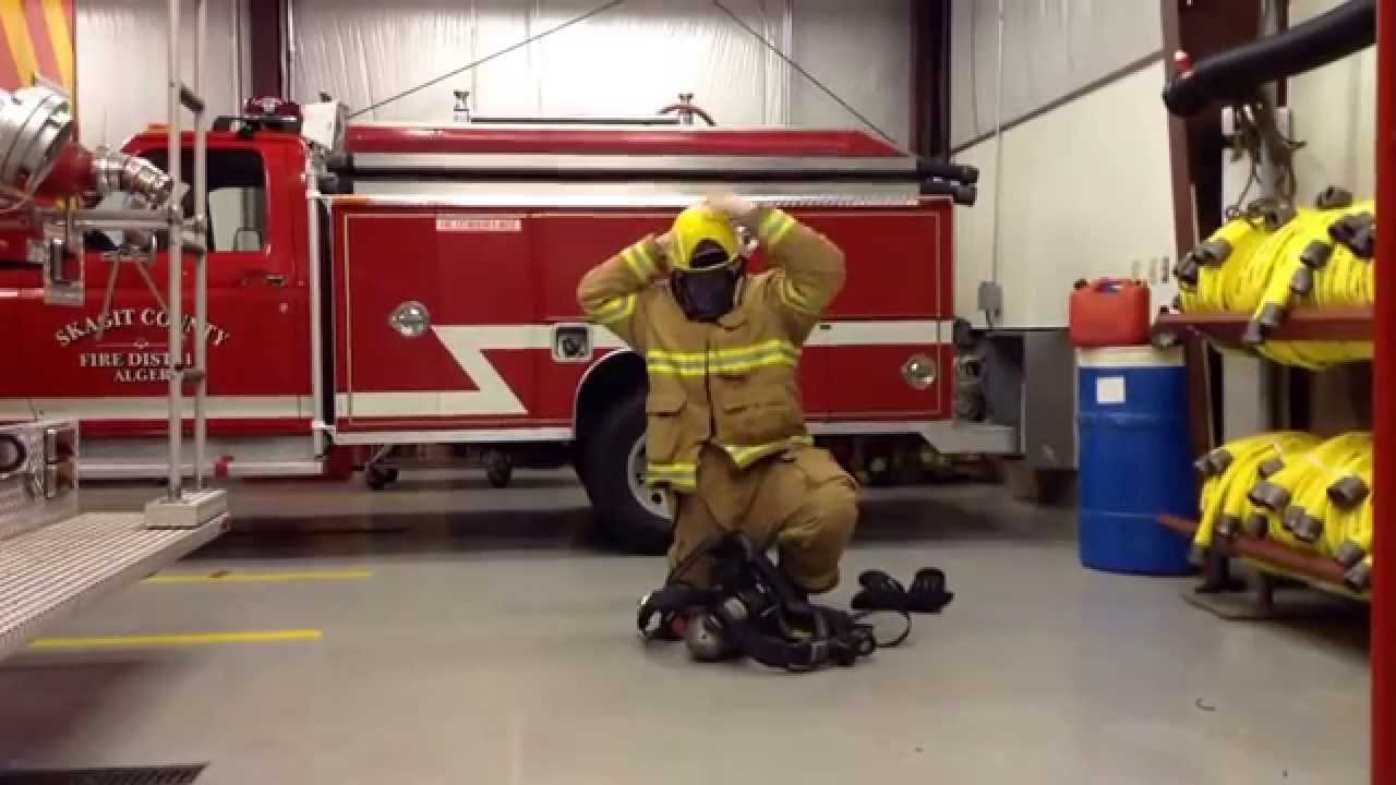 Putting on and off an SCBA - YouTube